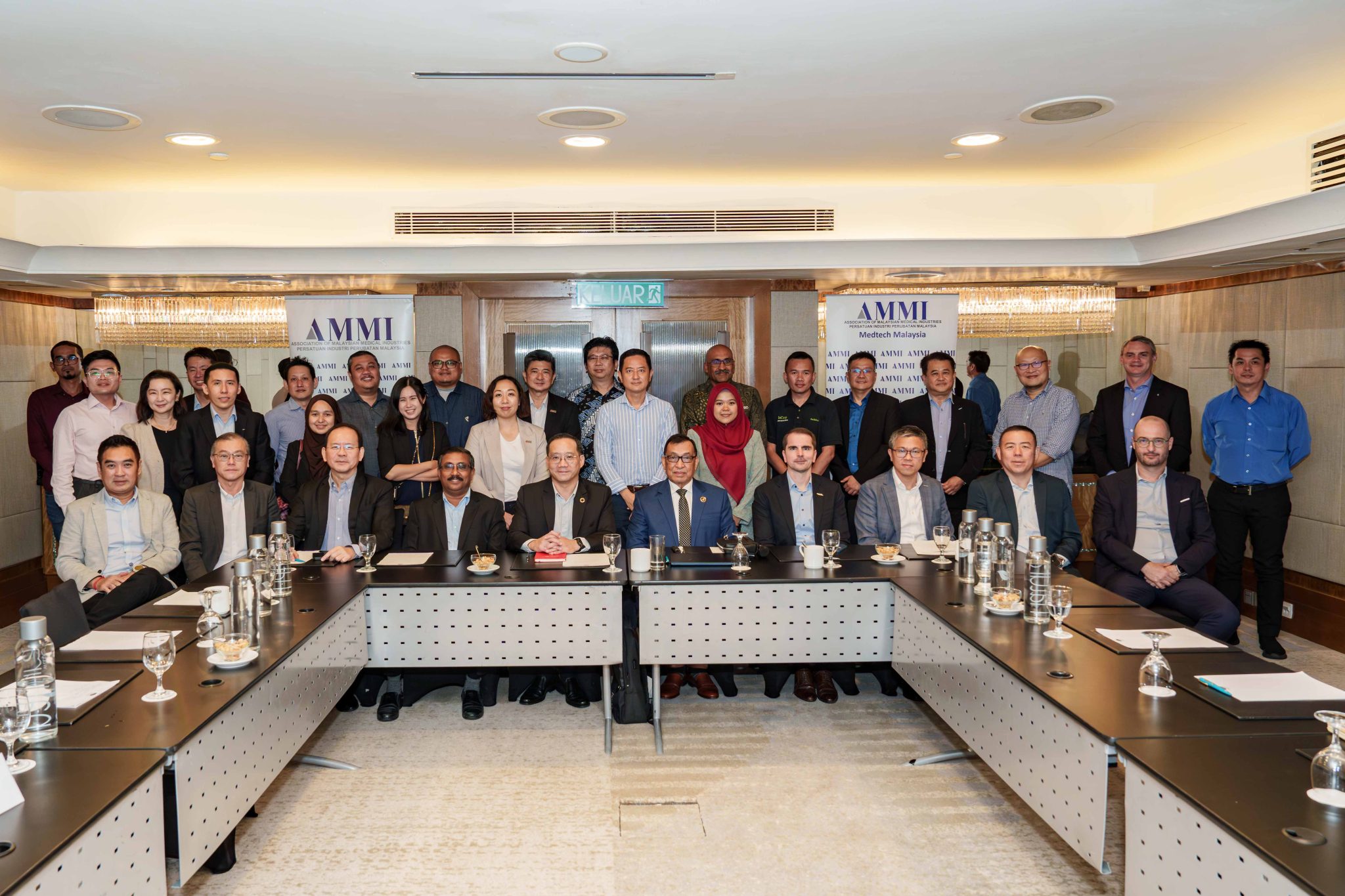 Photo Gallery - AMMI